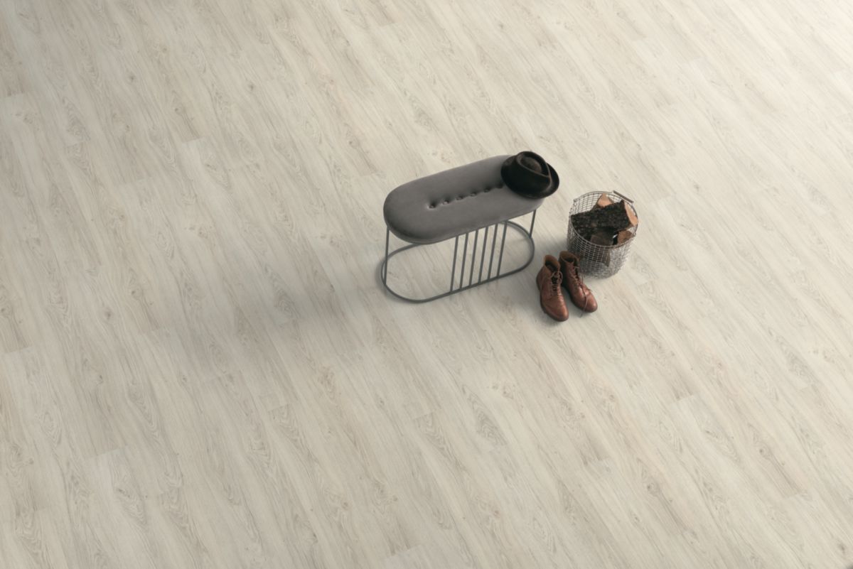 EGGER - Sol stratifié Large EPL153 - 8x246x1292 mm - Chêne Asgil blanc - classe 32 | Fabre & Lebeau